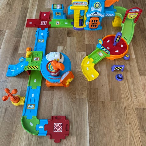 VrTech Toot Toot Drivers garage | Blocket