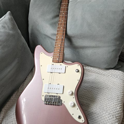 Squier Showmaster Elgitarr svart | Blocket