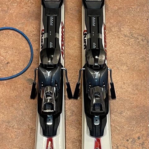 Atomic-skidor och Salomon-pjäxor | Blocket