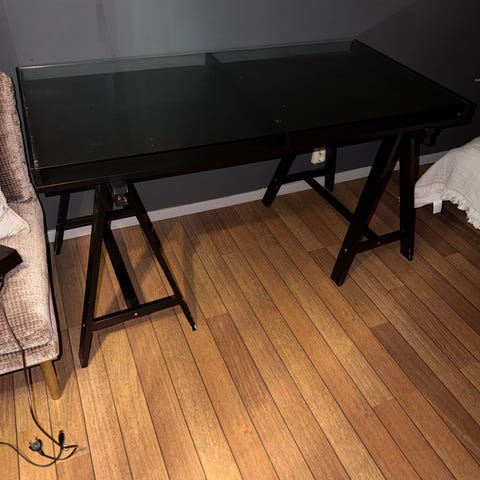 Retro skrivbord bortskänkes | Blocket