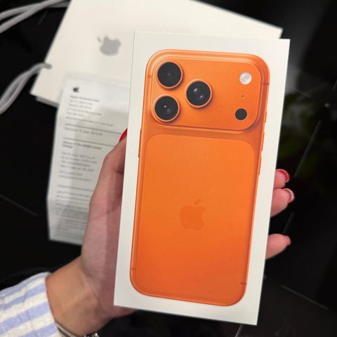 iPhone 17 Pro med 256 GB lagring – helt ny och oöppnad Deep Blue | Blocket