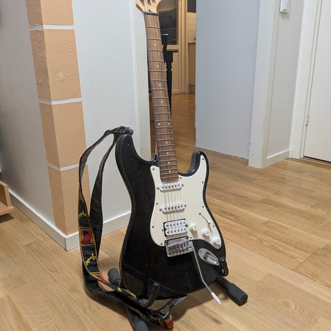 Elgitarr + förstärkare | Blocket