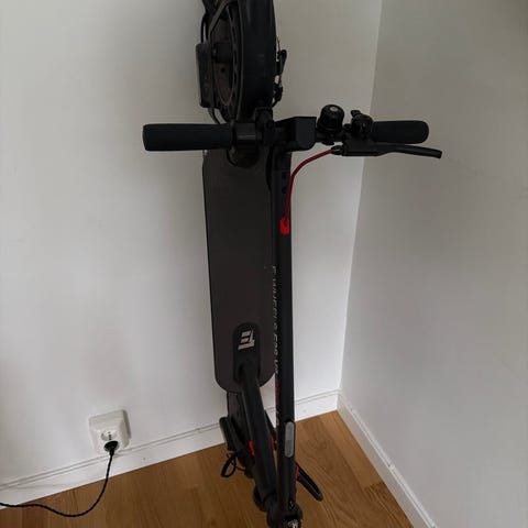 E-wheels e2s v2 MAX el-scooter svart | Blocket