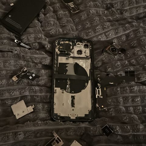 Apple iPhone 13 och iPhone XS mobiltelefoner | Blocket