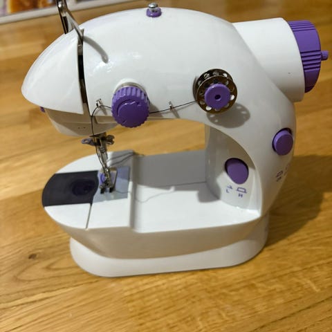 Flying Banana Sewing By Me symaskin för barn liten modell | Blocket
