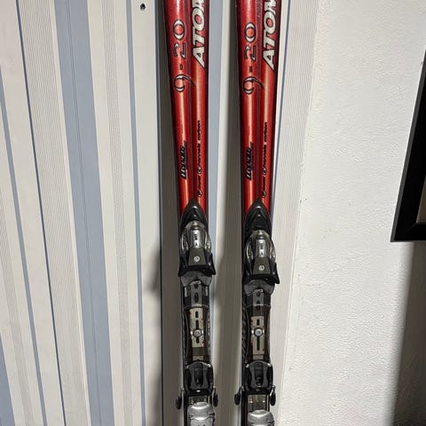 Skin skidor 171 cm atomic radon | Blocket