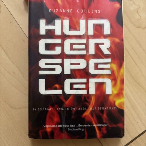 Suzanne Collins Hungerspelen Böcker Fatta Eld och Revolt | Blocket