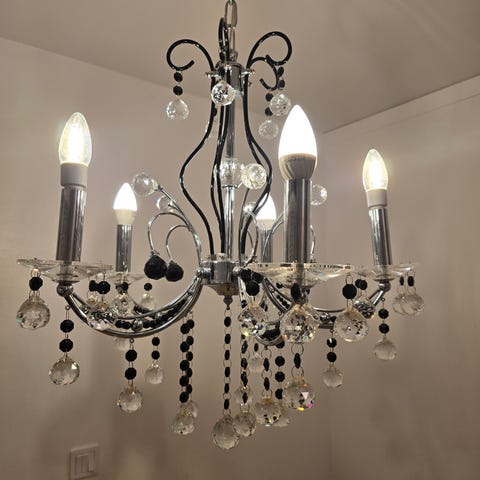 Kristallkrona MATIA THERESE 12ljuskällor med vackra prismor och 12 ...