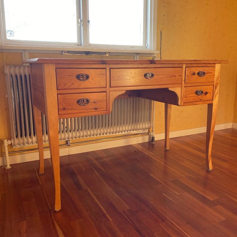 Skrivbord/antikt/antikt skrivbord | Blocket
