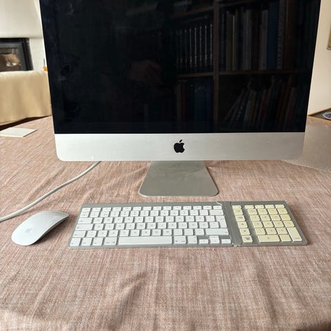 Perfekt surfdator: Apple iMac 21,5" stationär dator | Blocket