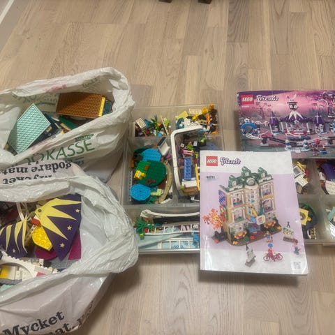 LEGO Friends Lekset med pool och figurer | Blocket