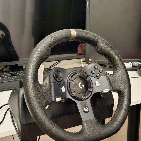 Logitech G27 + Arozzi simulator rig | Blocket