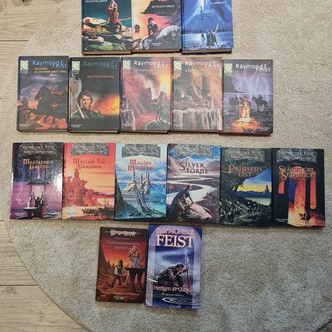 Fantasy-böcker av Raymond E. Feist | Blocket