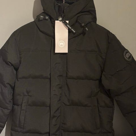 Canada Goose vinterjacka herr M grå dun | Blocket