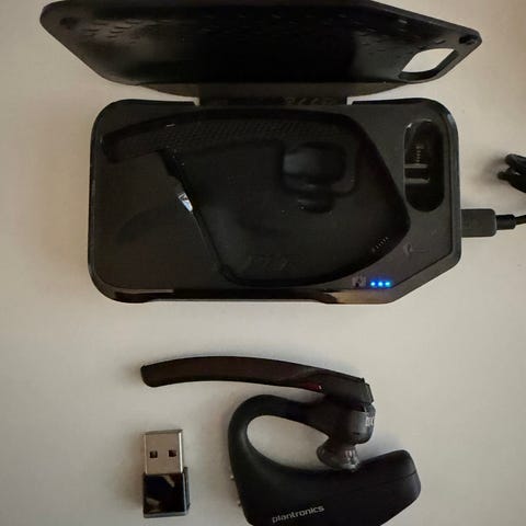 Plantronics Savi 720 – Trådlöst kontorsheadset med laddstation | Blocket