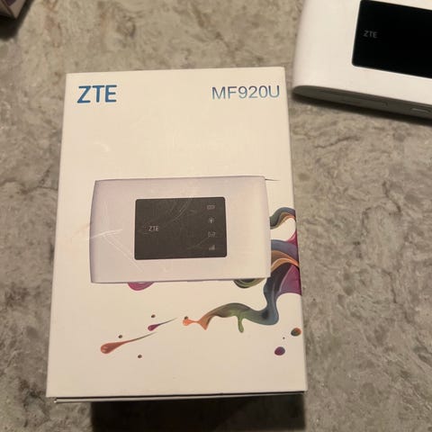 Kraftfull/säker 4G LTE-router för resor/arbete på språng | Blocket