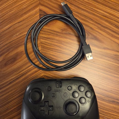 Nintendo Switch Pro Controller | Blocket