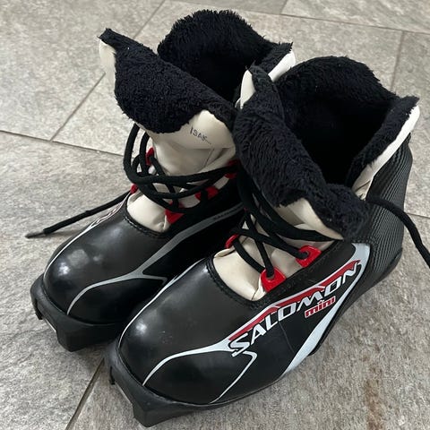 Salomon Skidpjäxor Barn strl 33 | Blocket