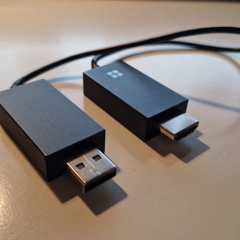 Microsoft Wireless Display Adapter modell 1733 svart | Blocket