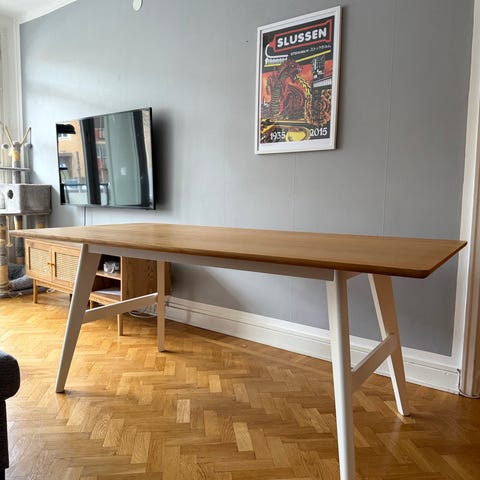 Fällbord 140x80 med låsbara hjul | Blocket