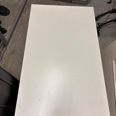 Skrivbord bortskänkes | Blocket