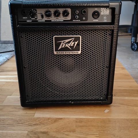 Peavey TKO 115 basförstärkare | Blocket