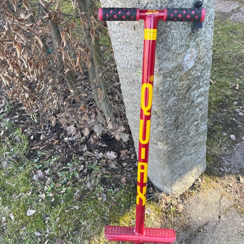 Hoppsstylta / pogo stick / styltor | Blocket