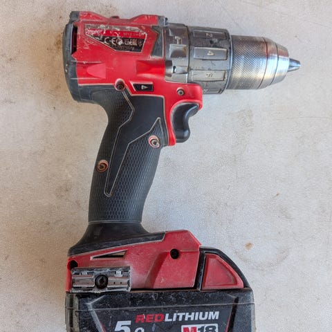 Milwaukee M18 BLDD2 skruvdragare | Blocket