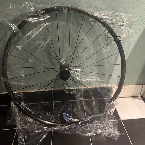 Shimano RS21. Cykelhjul racer 28" svart/silver | Blocket