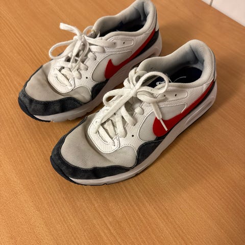 Herrskor st. 43 & 44 - Puma, Legend | Blocket