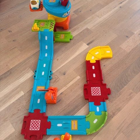 VrTech Toot Toot Drivers garage | Blocket