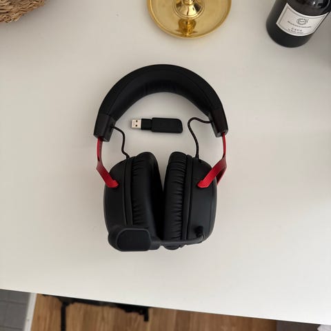 HyperX Cloud III s Wireless gamingheadset | Blocket