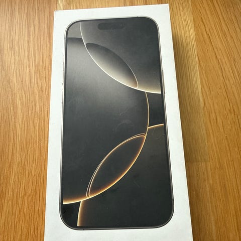 Apple iPhone 16 Pro 128 GB grå | Blocket