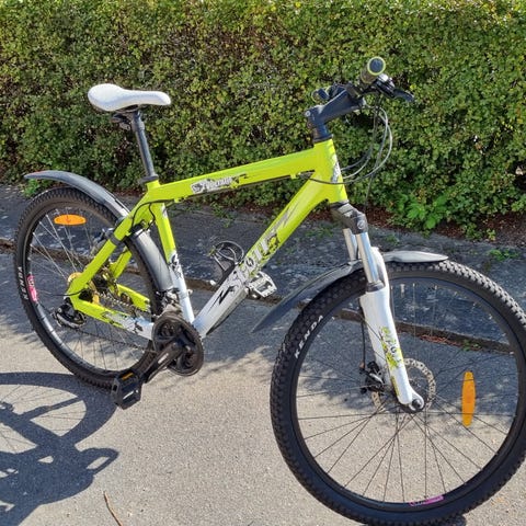 Madd Gear MGP Kick Pro kickbike - sparkcykel för juniorer | Blocket