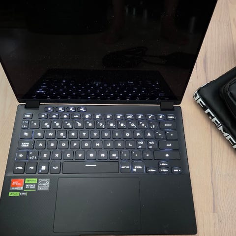 ASUS ROG Strix G513RS! Ryzen 9 6900HX / RTX 3080 / 32GB RAM/1TB SSD ...