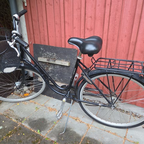 svart monark Karin | Blocket