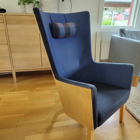 Rustik allmogestol i massivt trä | Blocket