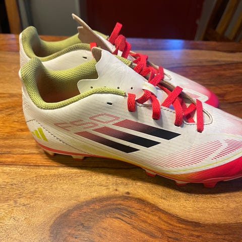 Adidas X Speedflow fotbollsskor lila/gul | Blocket