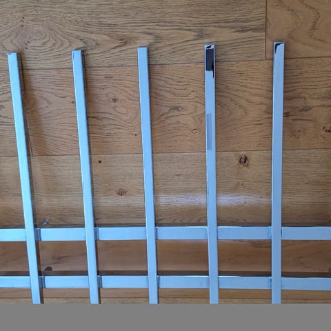 HEMNES Spegelskåp med 2 dörrar | Blocket