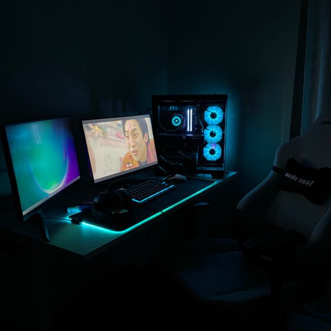 Komplett gaming-setup: PC + skärm + kringutrustning | Blocket