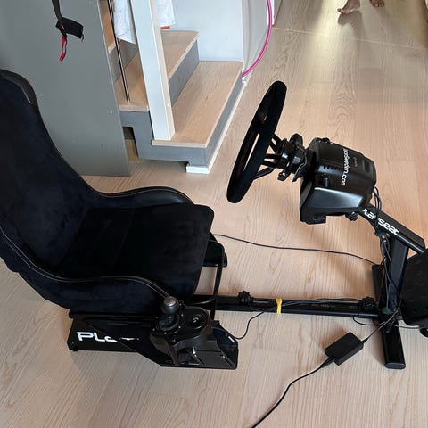 Playseat Evolution + Logitech G920 + Växelspak | Blocket