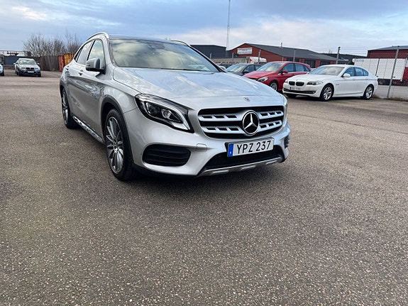Begagnad bil till salu: Mercedes-Benz GLA - 2018 - Silver - 156 Hk ...