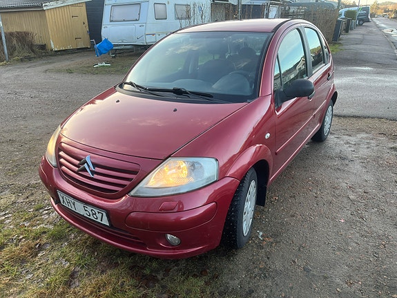 Begagnad bil till salu: Citroen C3 - 2006 - Röd - 73 Hk - Halvkombi 5 ...