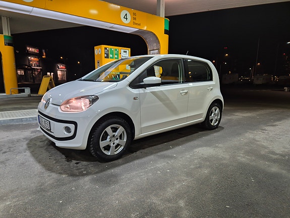Begagnad bil till salu: Volkswagen UP! - 2014 - Vit - 75 Hk - Halvkombi ...