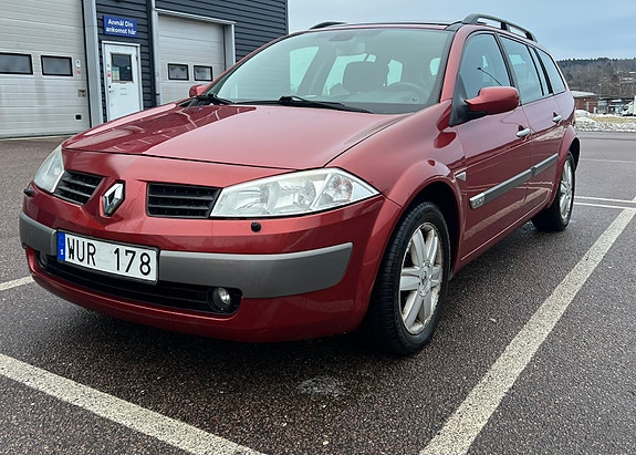 Begagnad bil till salu: Renault Megane - 2005 - Röd - 135 Hk - Kombi ...